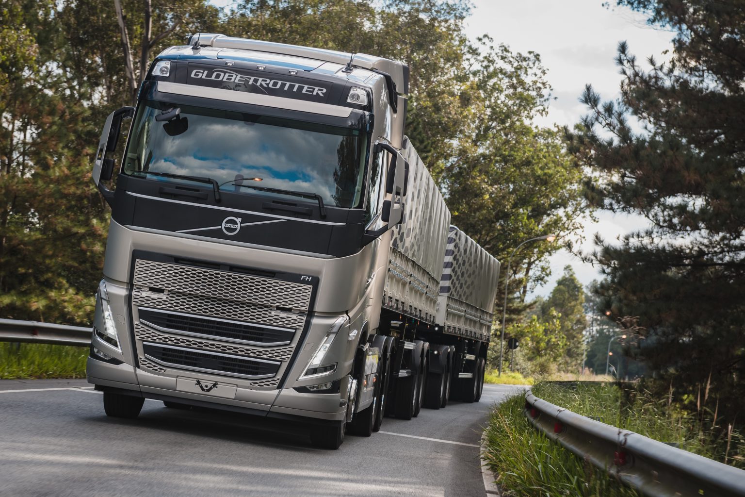 Volvo FH ganha prêmio por seu grande valor de revenda pela sexta vez ...